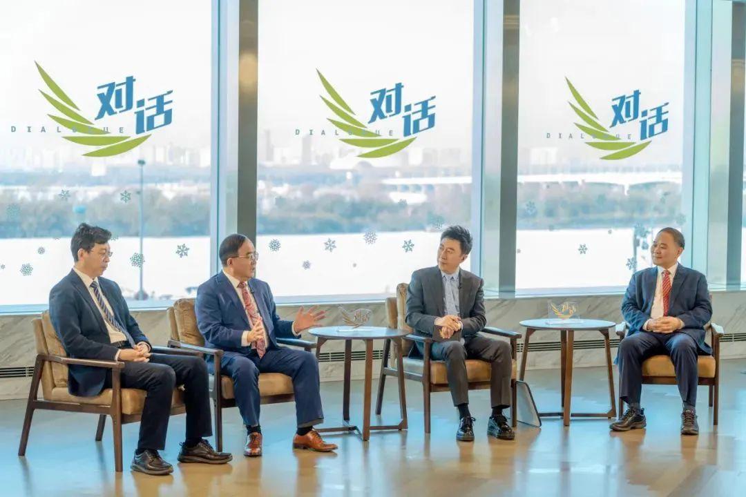 续航1000km！百公里氢耗8kg！海珀特H49氢能重卡全球发布-碳索氢能网